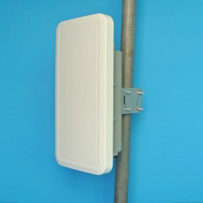 中国 5.8GHZ WIFIデュアル バンドMIMOのアンテナ15dbi高利得低いVSWR ≤1.5 販売のため