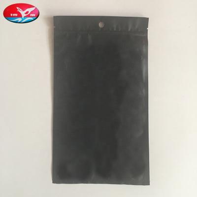 China Lightweight and Compact cigar bags custom featuring humidity sheet inside designed to maintain cigar freshness during travel for sale