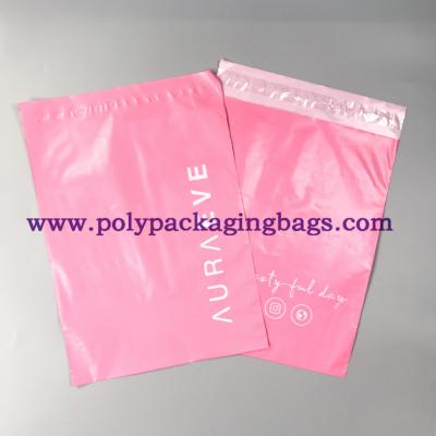 Cina Sacchetti di plastica autoadesivi 0.14mm opachi rosa per la spedizione di spedizione in vendita