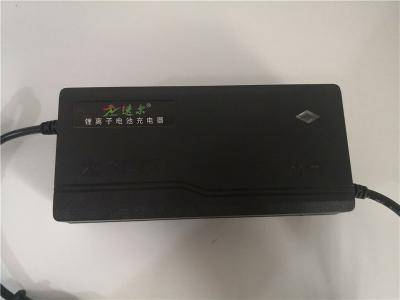 Cina uscita 12.6v 2a di 30W 3s 12v per il caricatore elettrico della batteria al litio del motorino delle bici in vendita