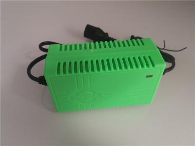 中国 12V 8A-15Aのオートバイ車の脈拍修理充電器の鉛酸蓄電池の充電器の温度調整の補償 販売のため