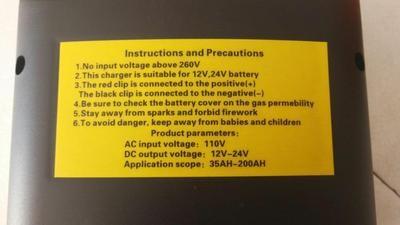 China Draagbare van de de Autobatterij van 350W 14A Intelligente van de de Laders24v Auto de Sprongaanzet Te koop