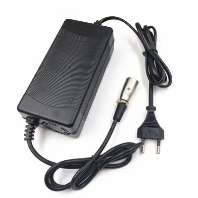 China CE ROHS 12V 72V Li Ion Smart Charger Lifepo 4 10A acidificados ao chumbo 2.5A à venda