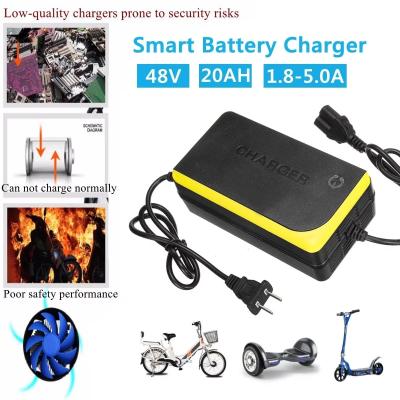 Cina CC ricaricabile 74V 3A Stati Uniti del caricatore della batteria al piombo della bici dell'adattatore dell'alimentazione elettrica di 60V 20AH del caricatore elettrico astuto del motociclo in vendita