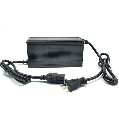 China carregador de bateria de Ion Battery Chargers 48v 2a Smart do lítio de 50.4v 12s 54.6v 13s 58.8v 14s à venda