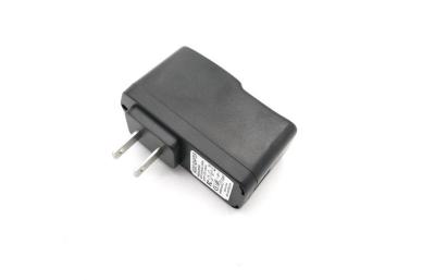 Cina il caricatore universale di viaggio di 5V 2.0A 10W USB ha regolato la spina degli Stati Uniti, cortocircuito in vendita