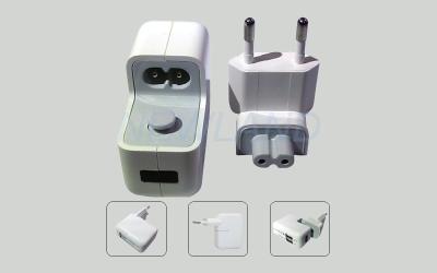 Cina Dual USB EU Travel Adapter With Foldable Flat Plug Portable Charger For Iphone in vendita