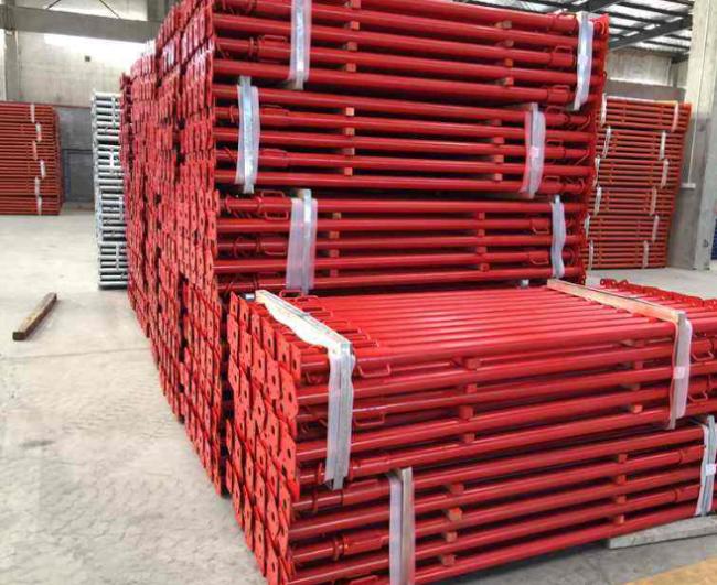 Steel prop supporting horizontal formwork structure