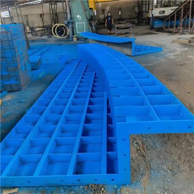 China Steel Concrete Tunnel Formwork Reusable Easily Assembled for sale