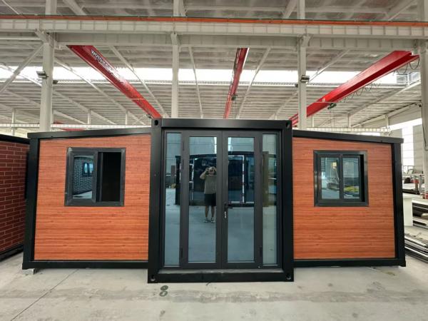 Quality Recyclable Q355B Q235B Modern Prefab Houses For Emergency Fireproof for sale