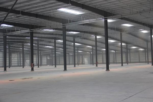 Quality Heavy Duty PEB Steel Structure with Hot Rolled H Section Columns, Corrosion Resistant, 50 Years Designlife for sale