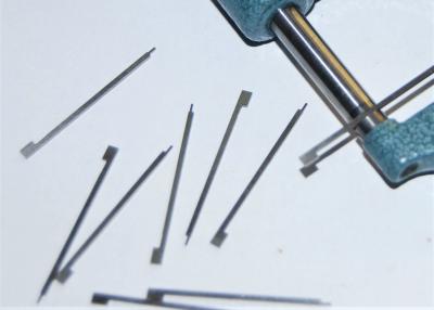 Cina Parti di plastica dello stampaggio ad iniezione di SKH51 TiCN, espulsore diritto della nitrurazione in vendita