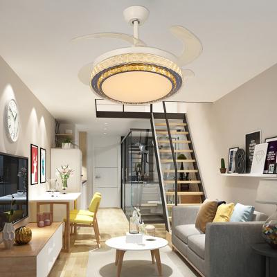 Cina Ventilatore di soffitto a profilo basso DC intelligente Ventilatore di soffitto a lame retrattile con luce in vendita