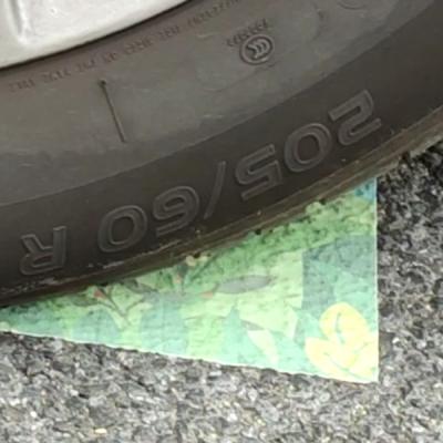 China 450 Mic Large Format Sidewalk Decals Roll High Tack Anti Slip for sale