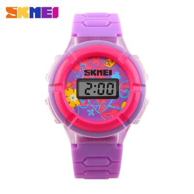 Cina Sweet Color Multifunction Digital Watch Happy Gifts For Children Lovely Design in vendita