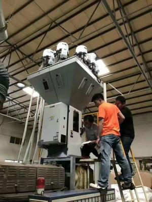 Cina China Plastics Weighing Mixers/Blender Factory Price/ Gravimetric Doser unit for extruder with CE in vendita
