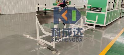 Cina wpc composite decking Pe PVC WPC Panel Production wood floor deck making machine WPC PVC dooor cover production line in vendita