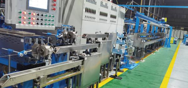 Quality Smart PLC Controlled High Output Building Extruder Line With 550m/Min Speed for sale