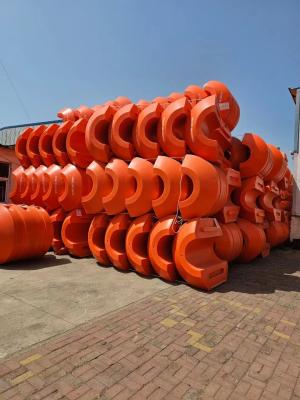 中国 PE Float Material HDPE Pipe Floater with Clinder Connection Nuts And Washers 販売のため