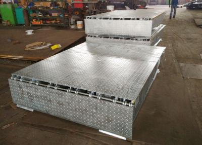 Cina Piattaforma di accesso elettrica idraulica galvanizzata della immersione calda con i paraurti in vendita