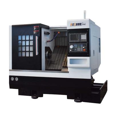 Cina Slant Bed Cnc Lathe Machine 900mm/360mm X/Z Axis Max Travel in vendita