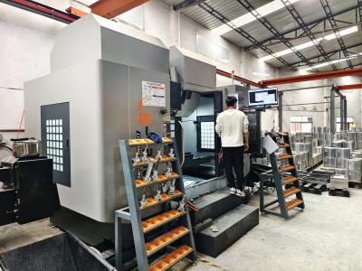 China High Precision 3 Axis CNC Horizontal Machining Center 1360×700mm LS-1290 With FANUC System for sale