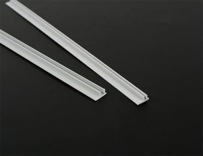 中国 オーダーメイドサイズ プラスチックPVCチャネルプロファイル 販売のため