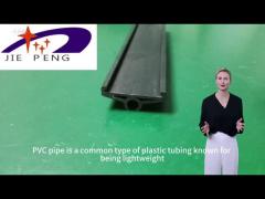 Profil en plastique d'hôtel Profil de fenêtre en UPVC Résistance aux températures élevées Panneau de profil d'extrusion en PVC