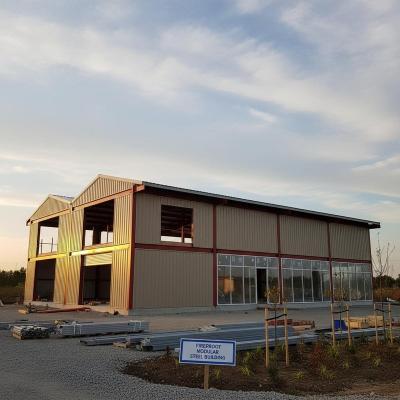 China Fireproof Steel Structure Building with Moderate Cost and Fast Assembly for Retail and Agricultural Use for sale