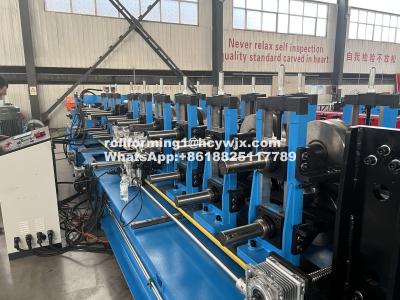 China Um clique CZ Purlin Interchange Roll Forming Machine Chain Drive à venda