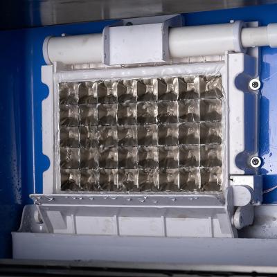 China 60kg Ice Storage Cube Ice Maker Machine for Customized Commercial Ice Production Design for sale