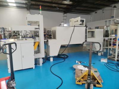 China Automatic PE Shrink Film Large Heat Shrink Tunnel Wrapping Packing Machines for Carton/Bottles/Plastic Containers for sale