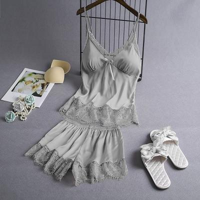 China Van de Zijde Sexy die Bretels van het de zomer Sleeveless Ijs van het de Korte broekkant het Satijnpyjama voor Vrouwen wordt geplaatst Te koop