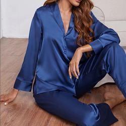China Luxe 2 van de het Meisjes Lang 100% Zijde van de stuk Vastgesteld Nachtkleding de Pyjamasatijn Wasbaar voor Vrouwen Te koop