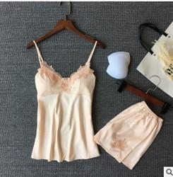 中国 袖なしの上は女性のためのNightdressのセクシーなレースの絹のパジャマをショートさせる 販売のため