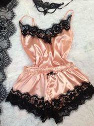 Cina Donna di moda sexy biancheria intima set di abbigliamento da notte da donna calzoncini e pijama sexy in alto in vendita