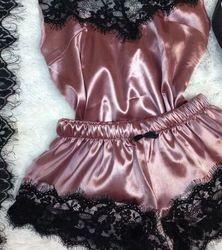 Cina Donna di moda sexy biancheria intima set di abbigliamento da notte da donna calzoncini e pijama sexy in alto in vendita