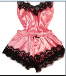 Cina Donna di moda sexy biancheria intima set di abbigliamento da notte da donna calzoncini e pijama sexy in alto in vendita