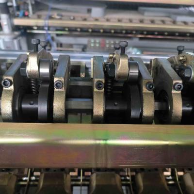 Cina Macchina per l'assemblaggio di molle per materassi, facile da usare, di alta qualità, con controlli intuitivi in vendita