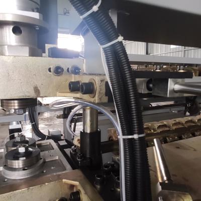 China Semi Auto Mattress Assembling Machine Bonell Servo Motor Assembly Machine for sale