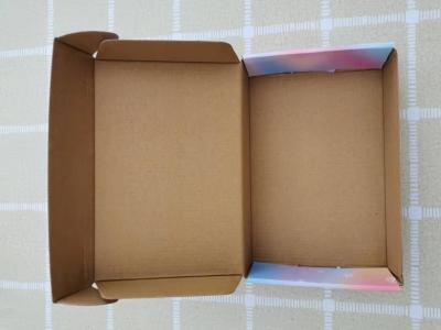 Cina Il pacchetto stampato variopinto del cartone del Mooncake di CMYK inscatola e flauto ondulata in vendita