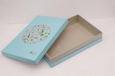 China Cajas de regalo rígidas de la cartulina de la hoja de oro con las tapas 70g/M2 ISO9001 en venta