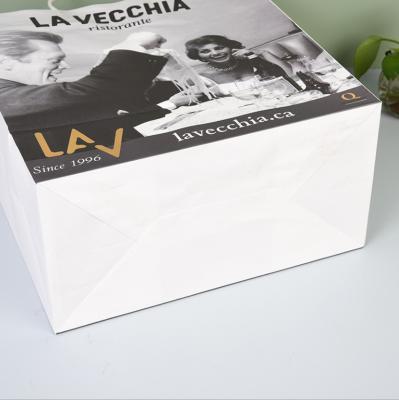 Cina Sacchetti della spesa dei sacchi di carta C2S di Kraft di bianco del commestibile con la maniglia di carta del cavo in vendita