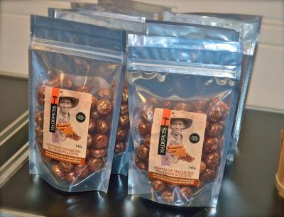 China Front Clear / Back Silver Spices Packaging Bags Stand Up with Zip Lock for sale