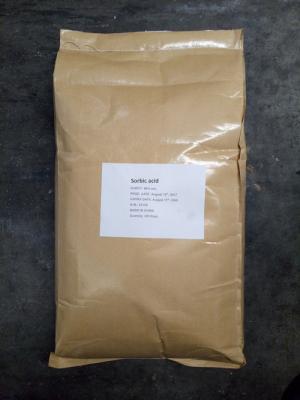 Cina Polvere incolore di acido sorbico di CAS 110-44-1 dei preservativi del commestibile in vendita