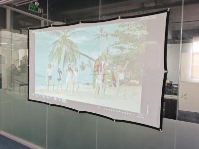 China Simple Elastic Foldable Projector Screen 84 Inch - 150 Inch Tensioned Pull Down Projector Screen for sale