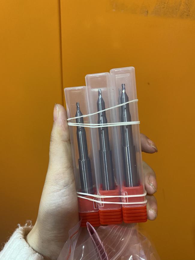 CUSTOM TOOLS 