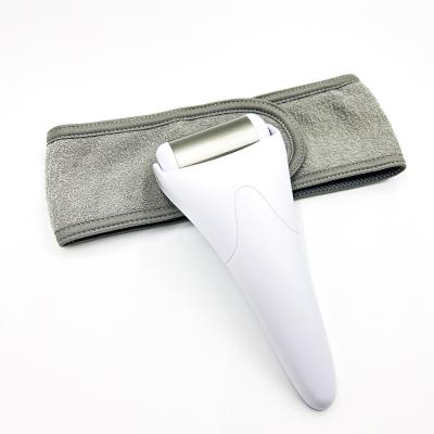 China Rejuvenescimento da pele facial Dispositivo de beleza Refrigerador de rosto Roller com Roller de sorvete de aço à venda