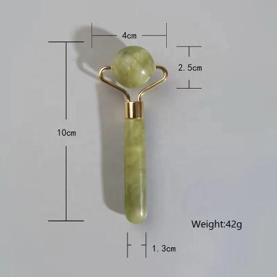 Cina Prodotti di bellezza Jade Roller Logo Private Label Anti Aging Therapy Green Jade Eye Roller in vendita
