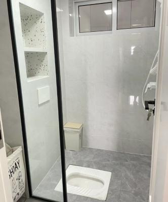 China White Concealed Toilet Cistern with Pressure-assisted Fill Valve Te koop